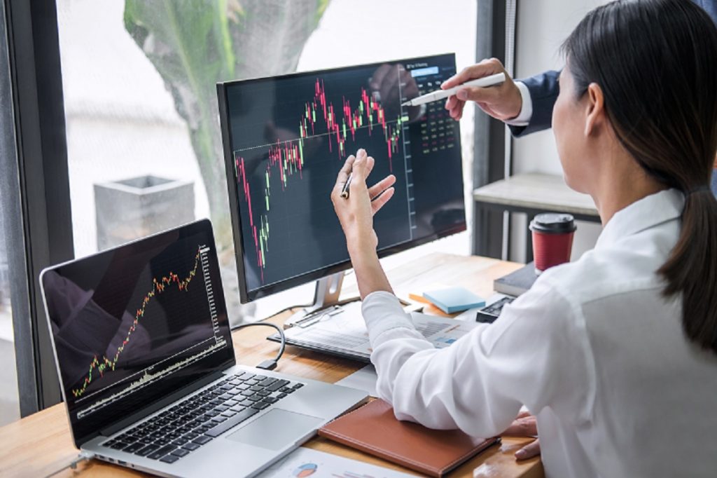 10 Cara Belajar Main Saham Terbaik untuk Pemula Mulai Investasi - Qoala ...