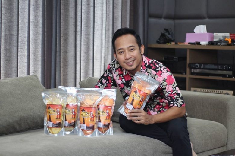 Denny Cagur: Profil, Biografi, Fakta Terkini - Qoala Indonesia