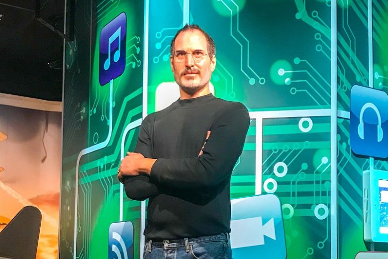 Steve Jobs: Profil, Biografi, Fakta Terkini - Qoala Indonesia