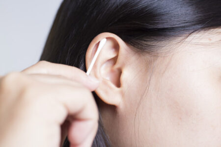 13 Cara Menjaga Kesehatan Telinga dengan Benar & Tepat - Qoala Indonesia
