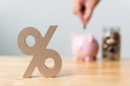 Yuk Kenalan dengan Bunga Bank & Beragam Jenisnya - Qoala Indonesia