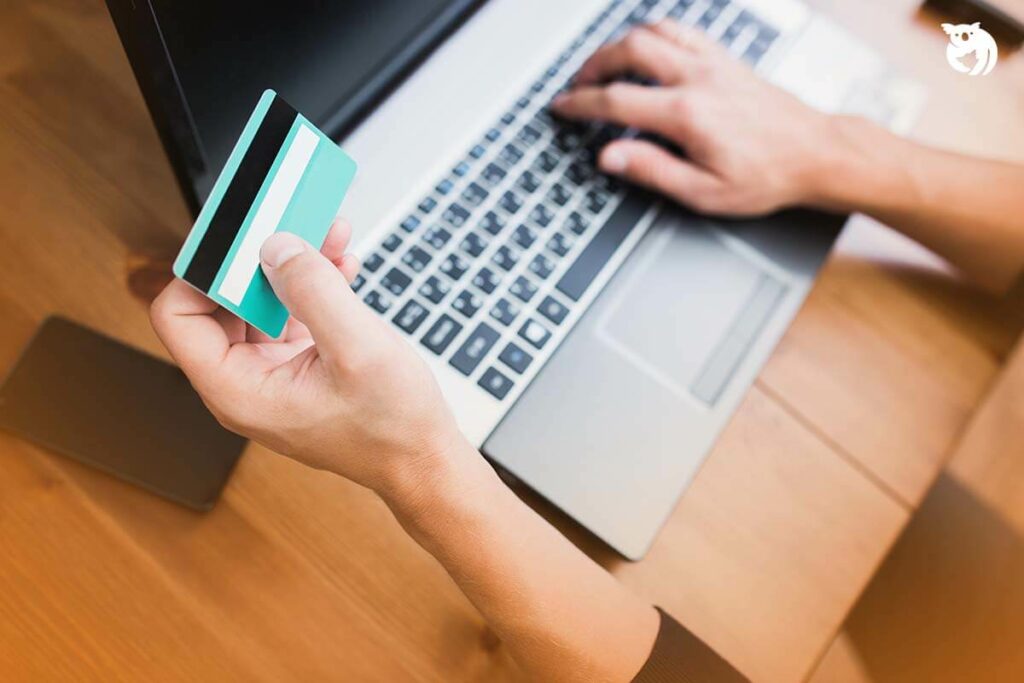 Apa Itu CVV Kartu Kredit? Pemilik Wajib Tahu - Qoala Indonesia