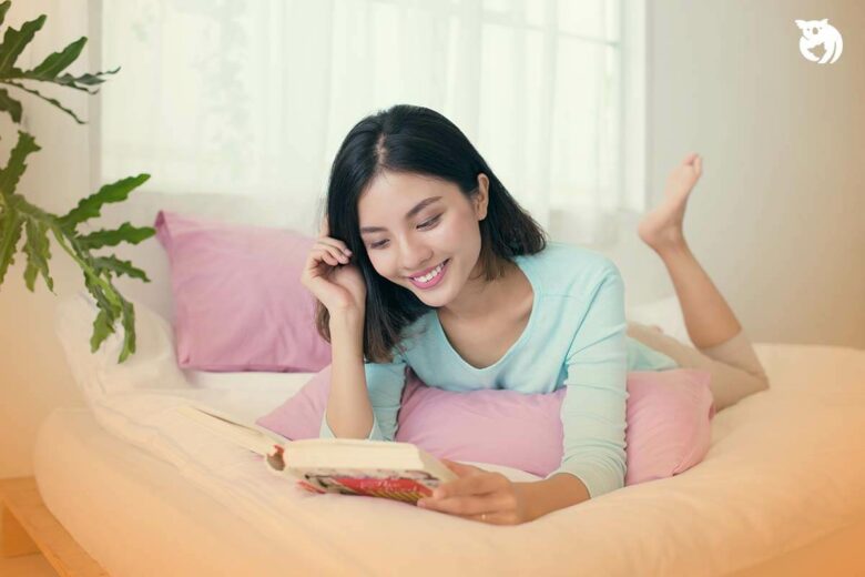 Penting! Ini 12 Manfaat Membaca Buku Setiap Hari - Qoala Indonesia