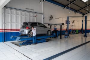 Daftar Bengkel Mobil Honda Lengkap dan Biayanya - Qoala Indonesia