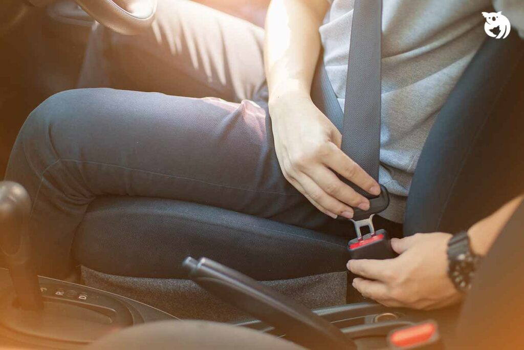 Cara Memakai Sabuk Pengaman Mobil dengan Benar - Qoala Indonesia