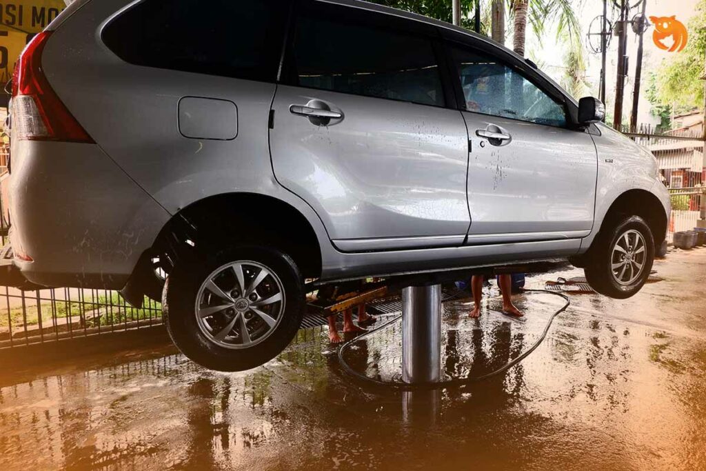 Cuci Mobil Hidrolik: Kelebihan, & Kekurangan, Rekomendasi!
