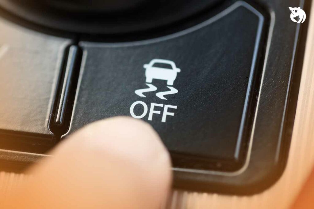 Traction Control: Pengertian, Fungsi dan Cara Kerjanya - Qoala Indonesia