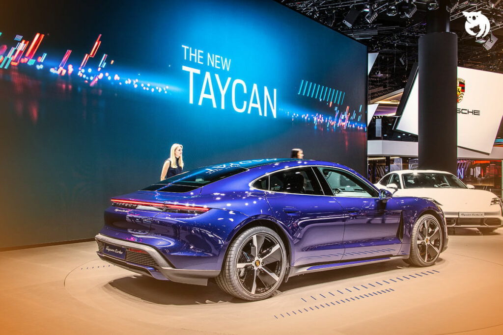 Mobil Porsche Terbaru: Yuk Cari Tahu Spesifikasi dan Harganya!