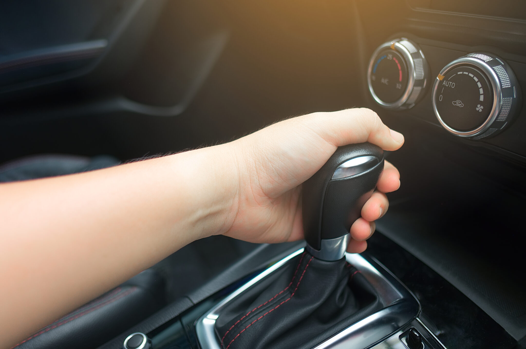 6 Perbedaan Mobil Matic dan Manual Serta Apa Saja Kelebihan